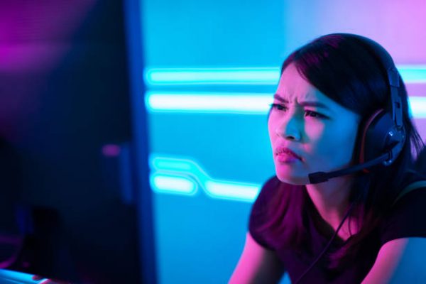 Femme Gaming | Women In Esports: RECOGNIZING THE STIGMA