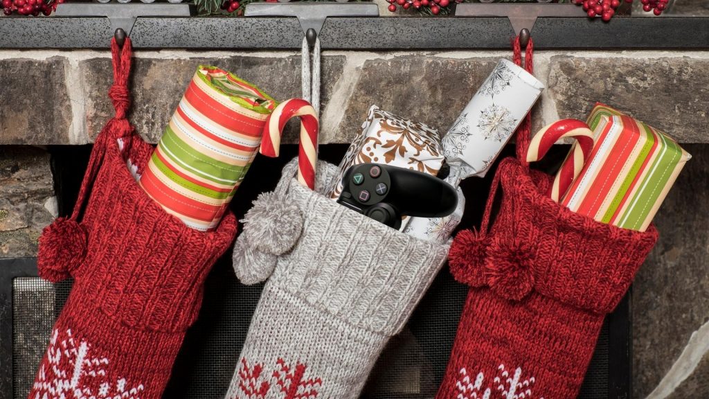 Femme Gaming | Stocking Stuffers for the Female Gamer in your Life